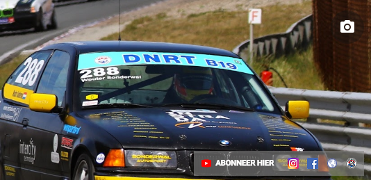 DNRT BMW Compact Cup - close racing